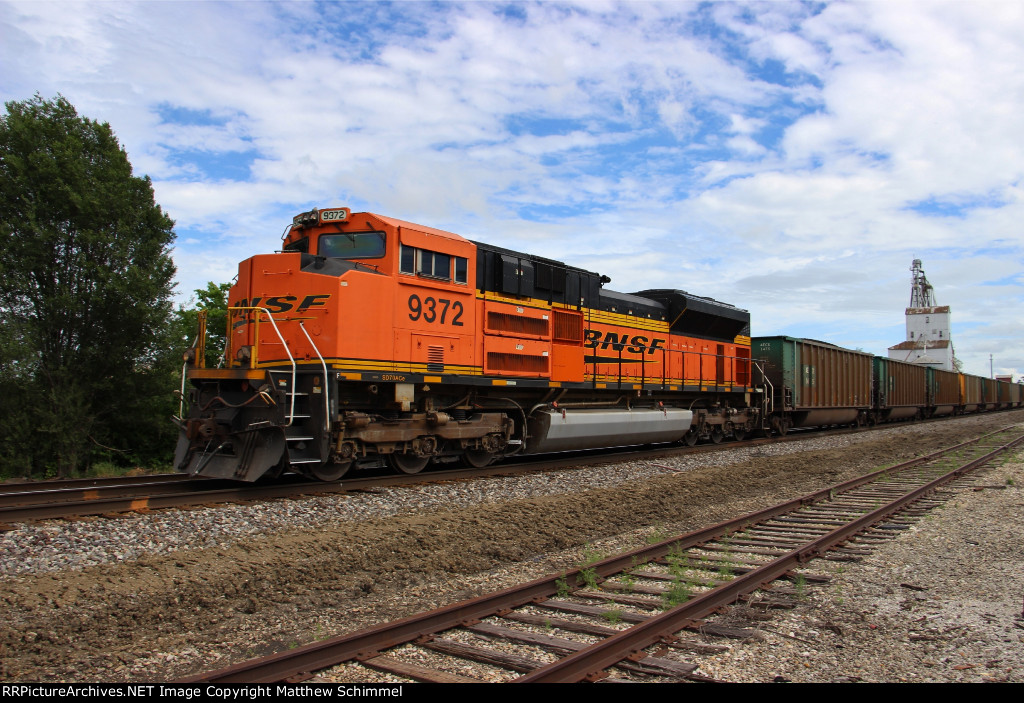 BNSF 9372 - DPU